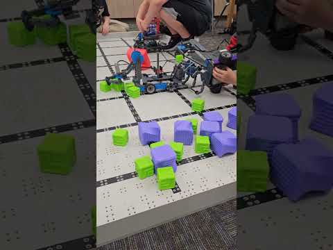 First day on our Full Volume Field #vex #vexrobotics #vexiq