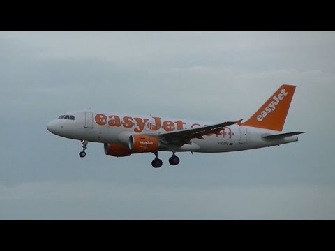 EasyJet Airline Airbus A319-111 G-EZFE arrival at Munich Airport Ankunft München Flughafen