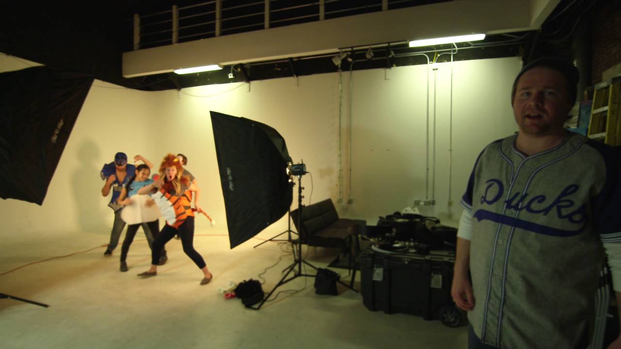 A GUIDE TO COWORKING ETIQUETTE