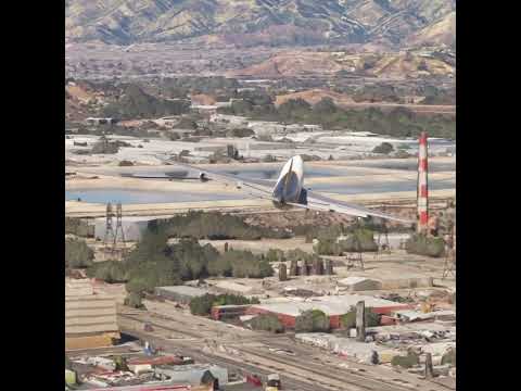 Boeing 747 Lands at Burbank Airport! #shorts