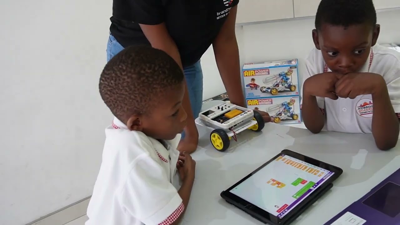 Empowering Tomorrow's Innovators: Mrs. Memory Lungu's BrainSTREAM Journey