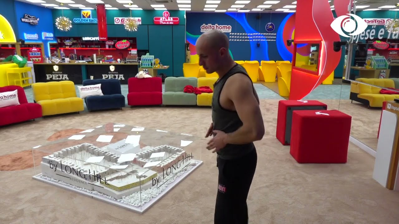 Kristi stërvitet i vetëm në ‘living room’ – Big Brother VIP 4