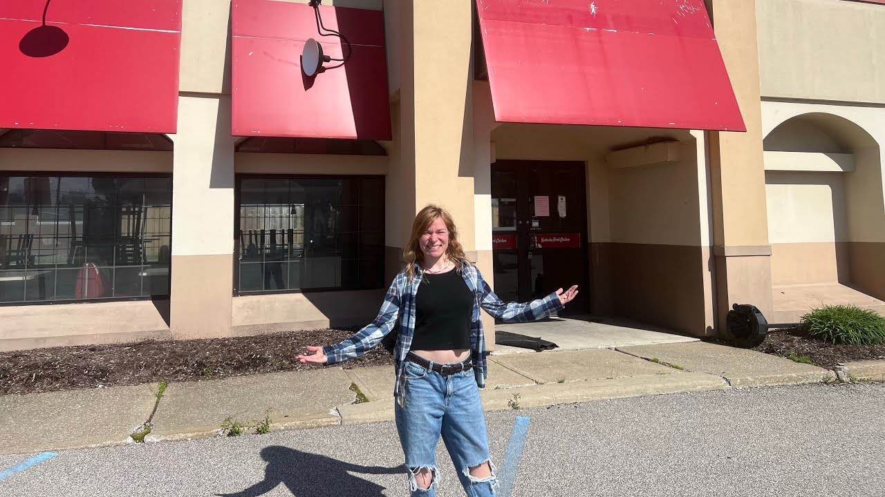 KFC RECENTLY CLOSED - Kentucky Fried Chicken - North Royalton, OH
