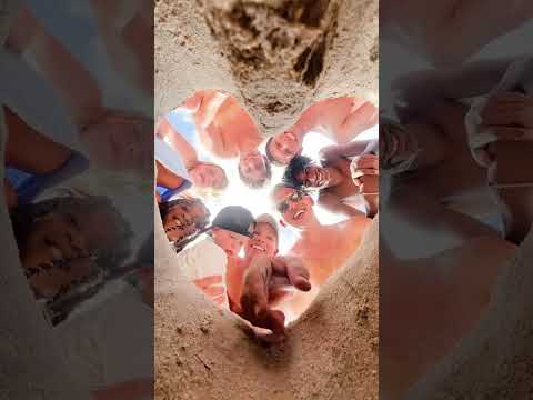 Trying The Viral Beach Sand Heart Frame WIth A Family Of 8