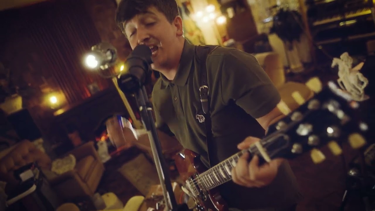 The Lags - Free Me (Live at Nan’s House).