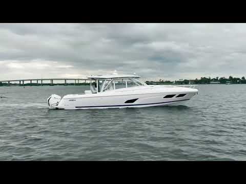 2022 Intrepid 409 Valor RightView - South Jersey Yacht Sales