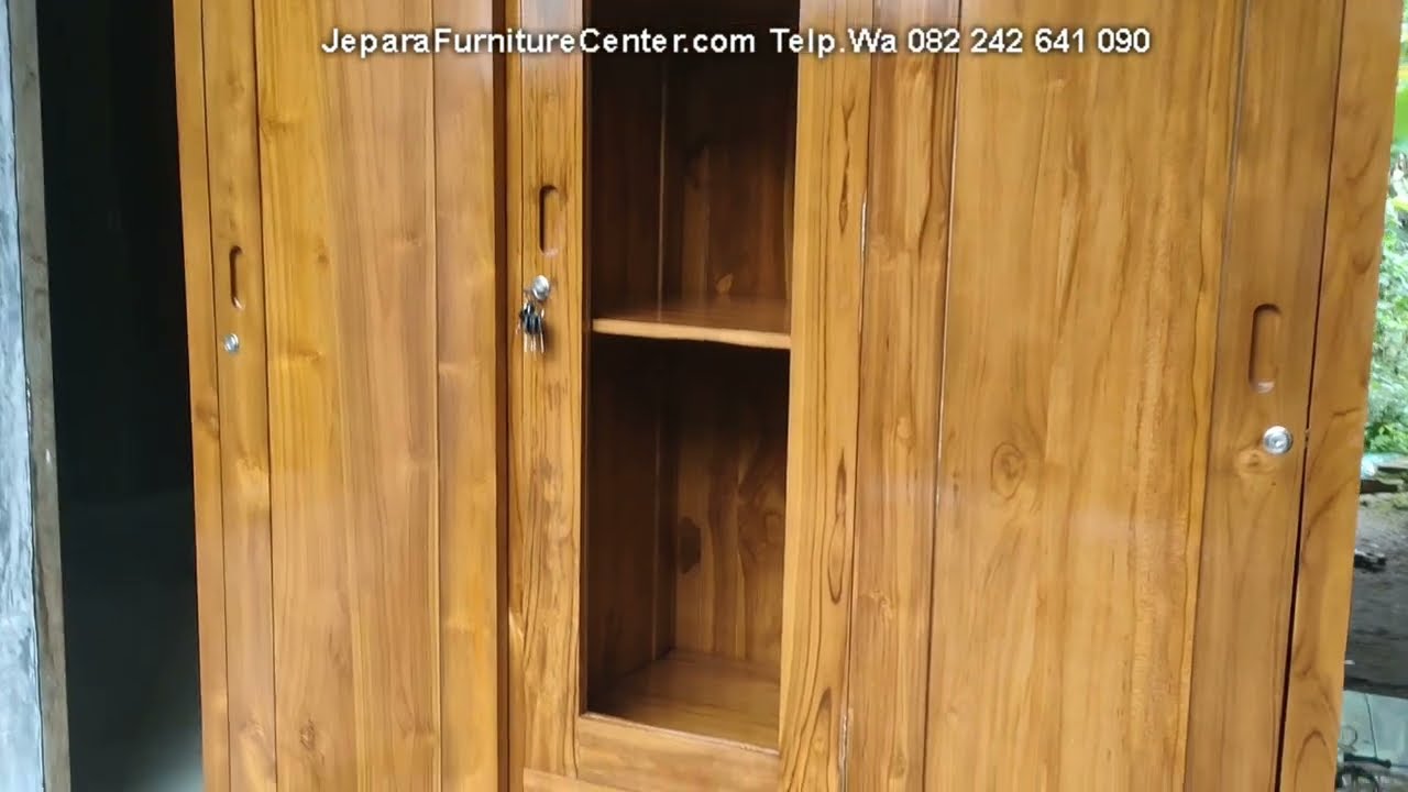 Lemari pakaian pintu sliding atau geser 3 pintu pakai kaca cermin