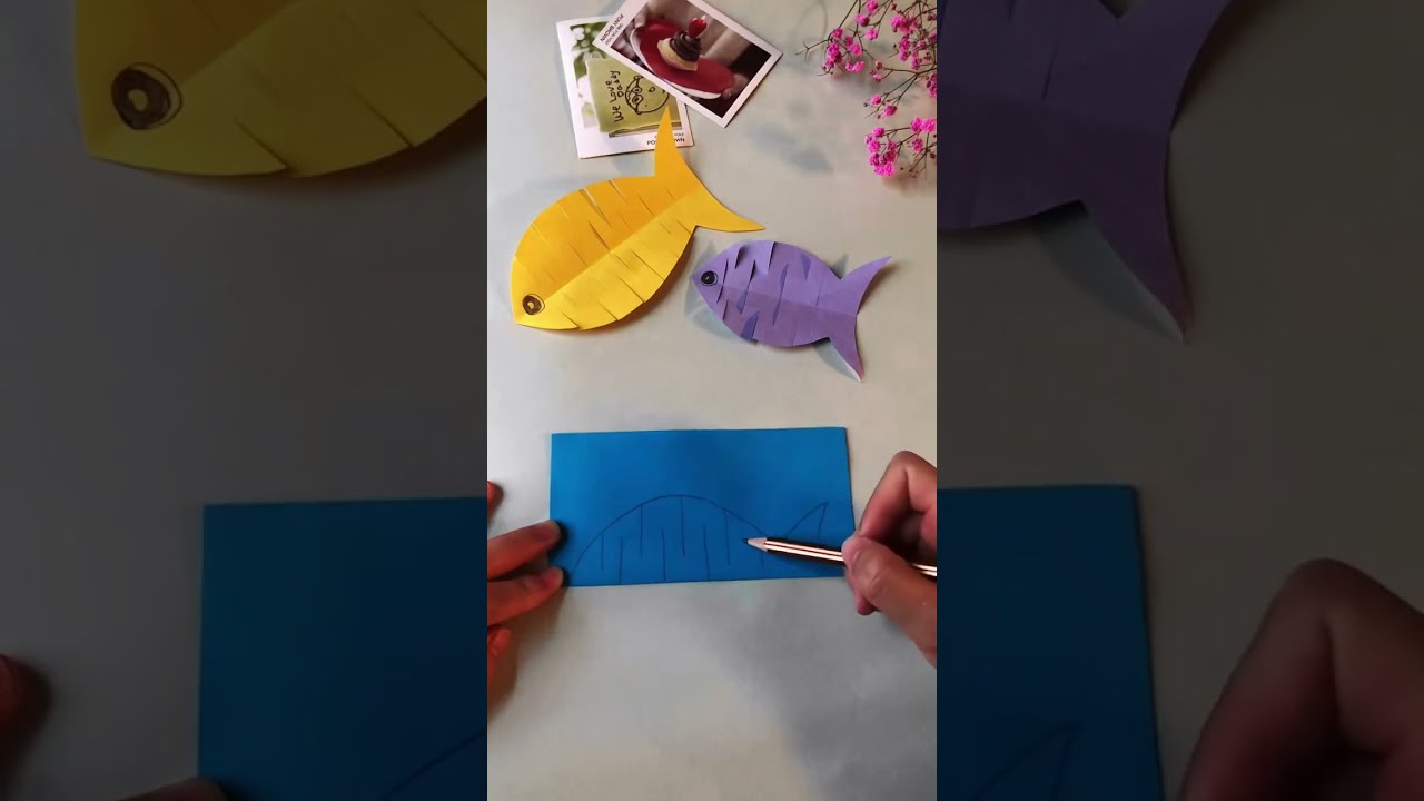 Super simple and fun paper- cut fish, you can do it very simpley