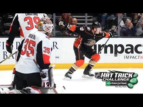 Nic Deslauriers records natural hat trick in 1st period