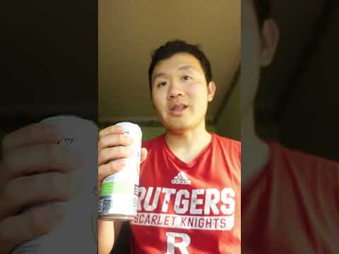 Trying Celsius Kiwi Strawberry Flavor Sparkling Water