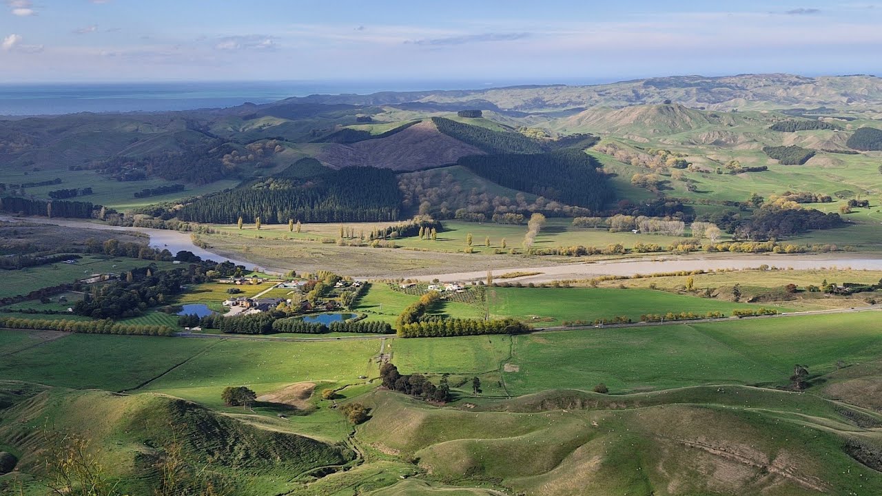 Epic Views from Te Mata Peak | Easy Drive to One of Hawke’s Bay’s Best Lookouts!