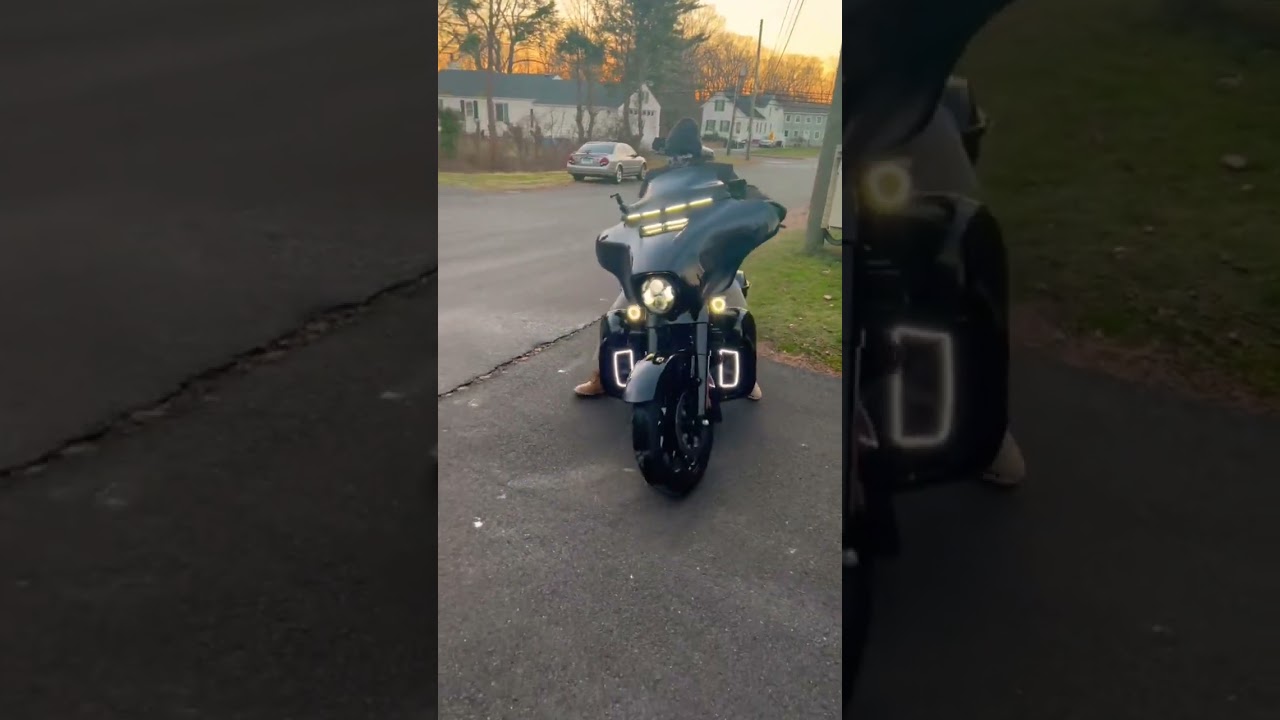 2022 Street Glide Special with Custom Dynamics Lights