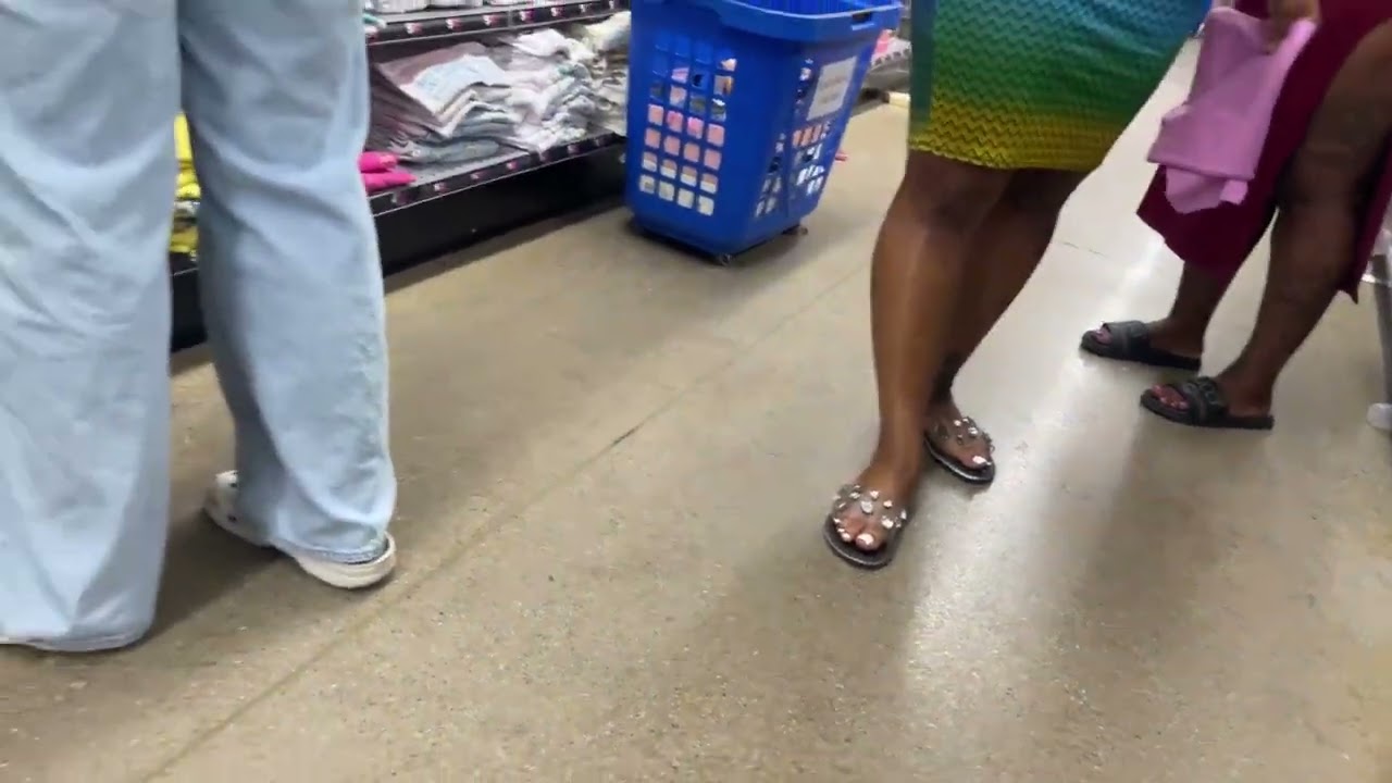 ebony wide feet