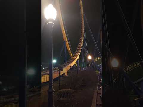 Dominator Loop at Winterfest, #kingsdominion in Doswell, Virginia #themepark  #rollercoaster