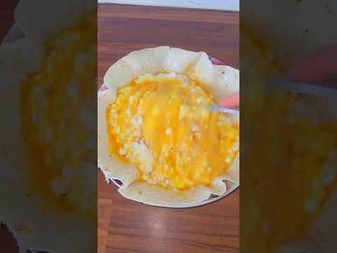 Would you eat this? #shortsfeed2024 #breakfastrecipes #lunchtime #lunch #dinner #eggs #shortsfeed