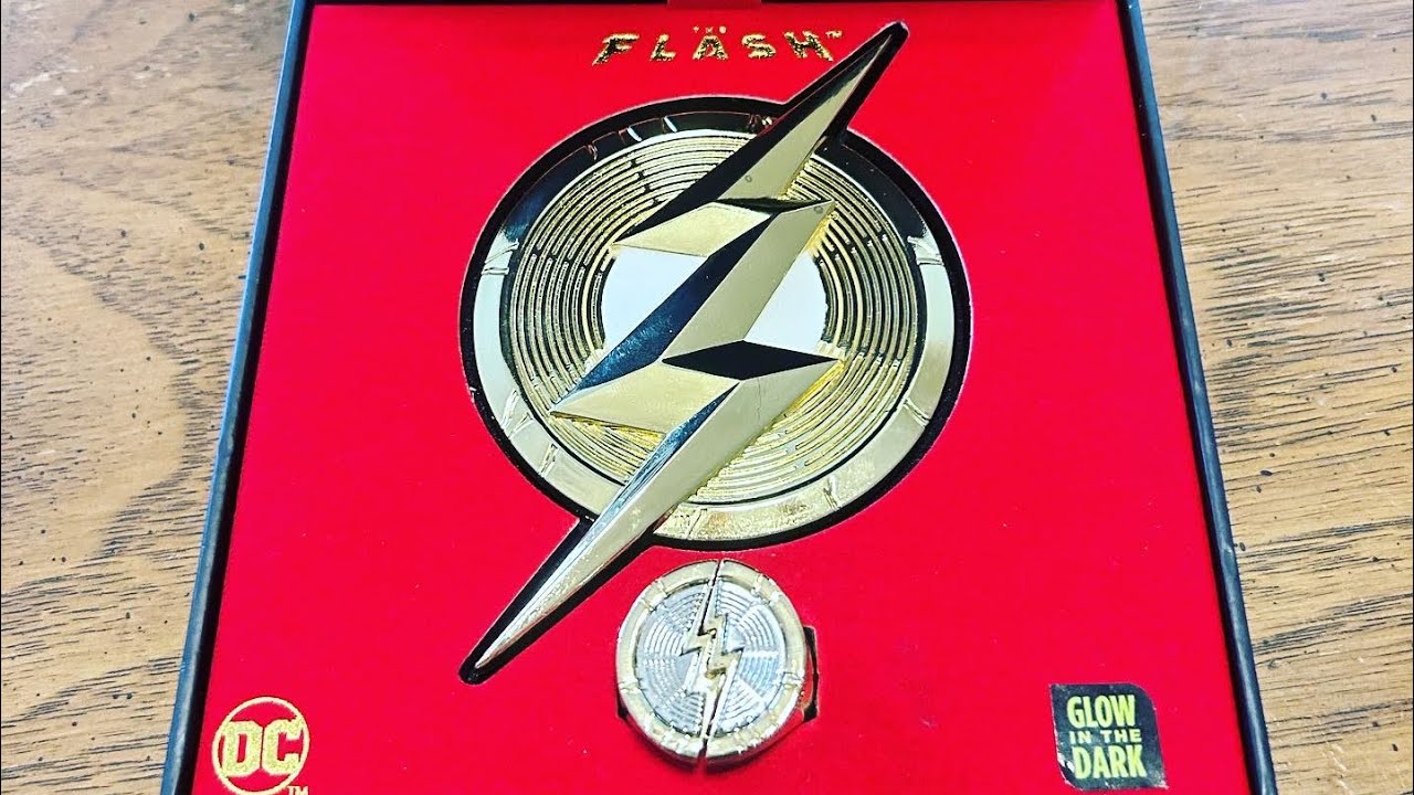 Unboxing DC Comics The Flash Collector's Box Set GameStop Exclusive