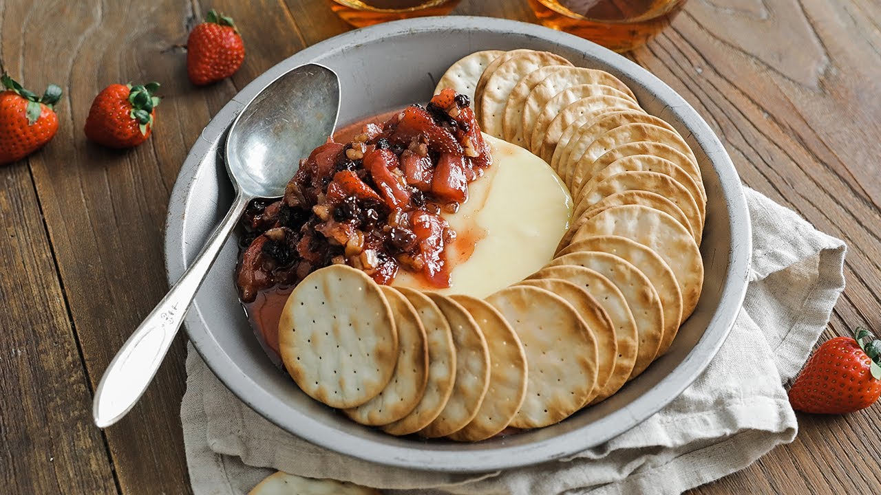 Melted Brie with Strawberry Chutney