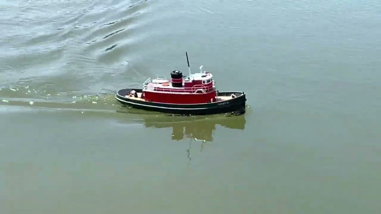 Radio Controlled Tug Lucky XI