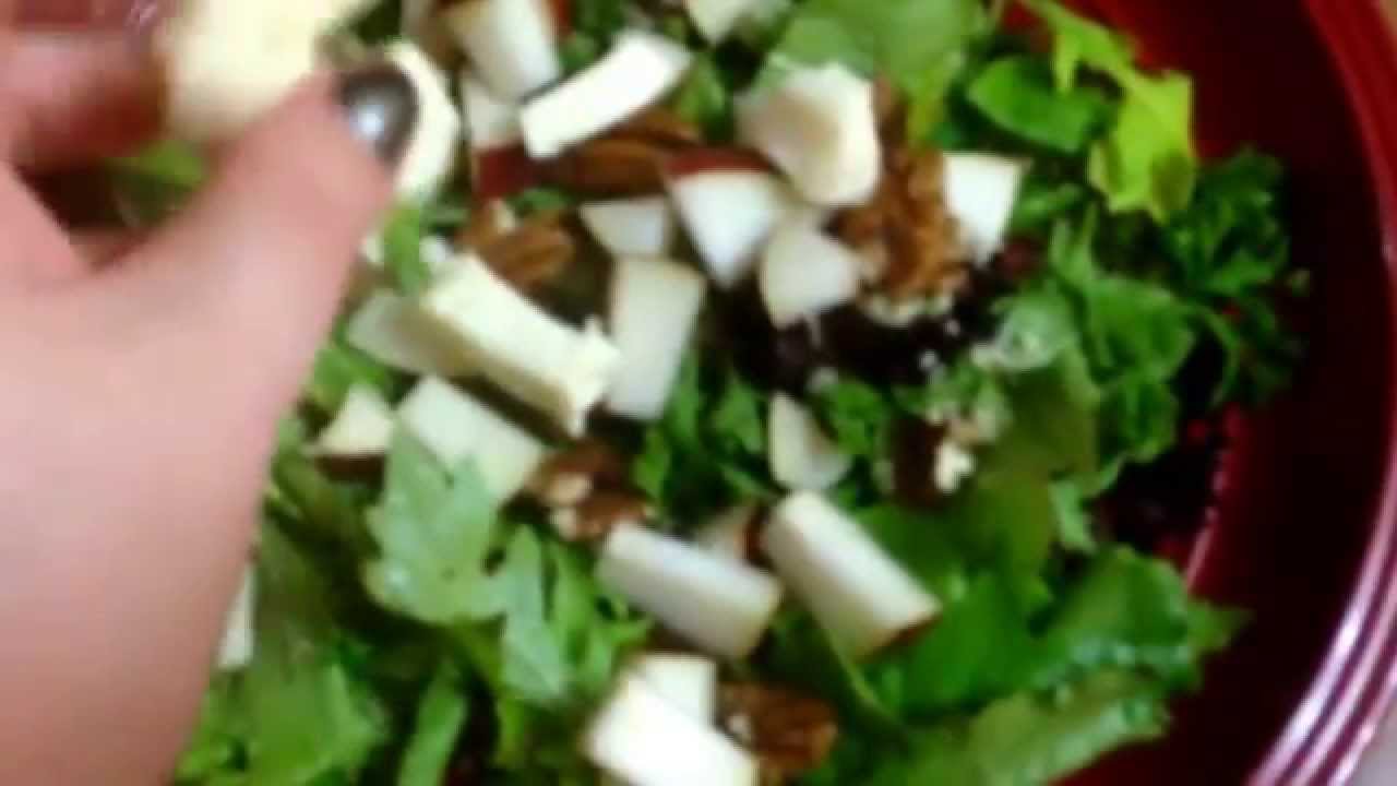 Pear, Brie and Pecan Salad with Balsamic Dressing!