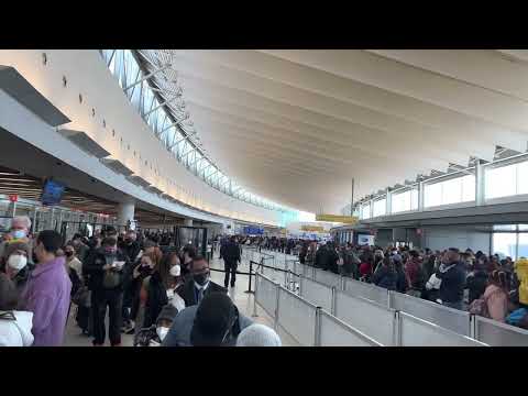 Long Lines at JetBlue Terminal 5 at JFK Airport on 1/30/2022