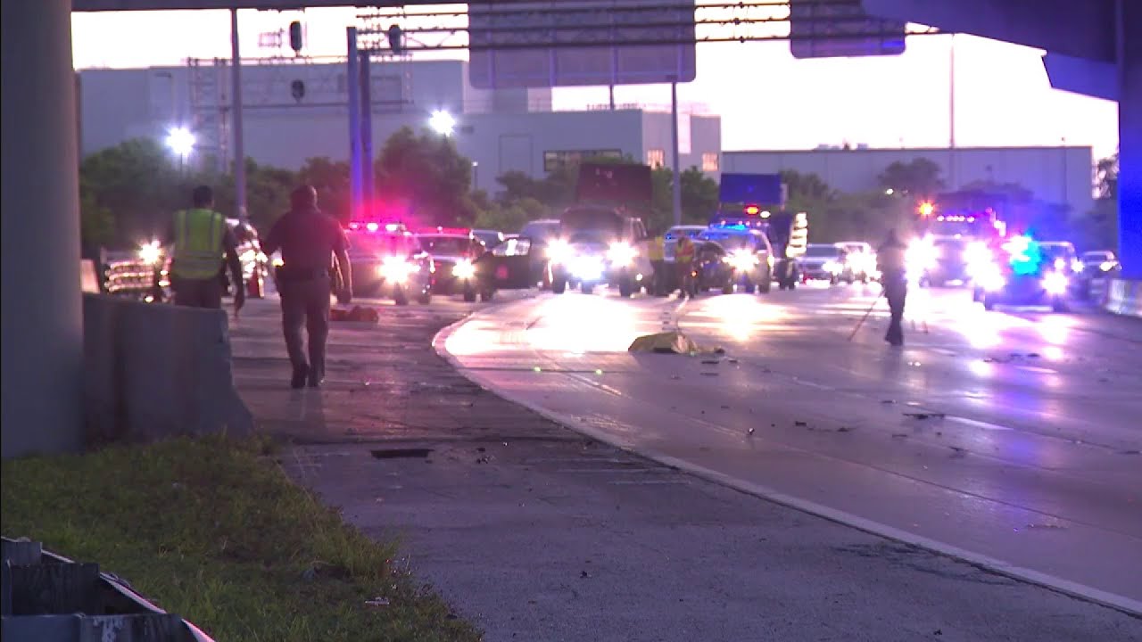 Pedestrian killed while walking along I-95