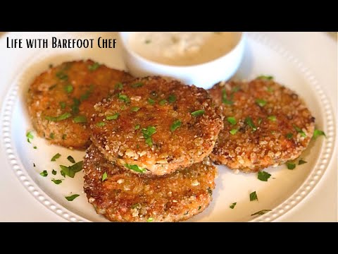 DELICIOUS SALMON CAKES with LEMON GARLIC AIOLI DIP