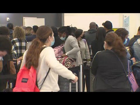 Houston airports prepare for busy travel days