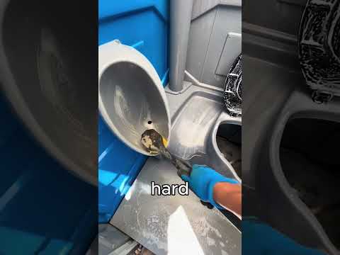 The Porta Potty Cleaner (@portapottyprince1)