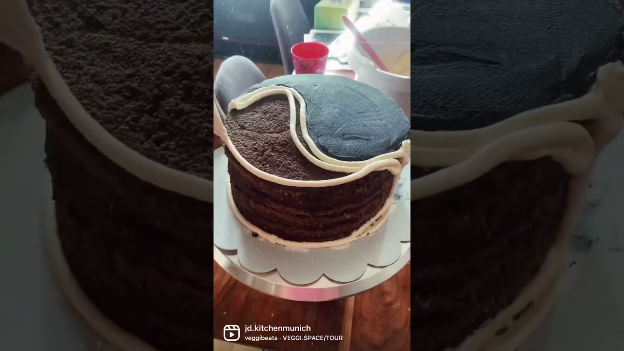 Cobra Kai cake#cobrakai #cake#home#learn#easydecorations #creamcakes
