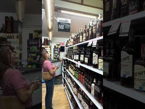 400 Package Bourbon Shelves #penélope #rosé #bourbon #shorts #shopping