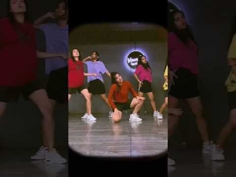 kala chashma song little girl dance .