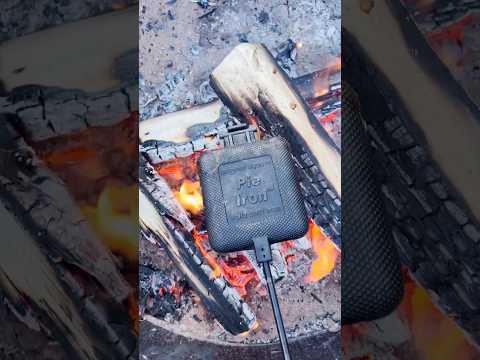 Easy Camping Dessert - MINI APPLE PIES #campfire