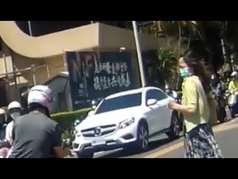 阿姨沒走在斑馬線上算給猴子賺到（檢舉失敗） | WoWtchout - 地圖型行車影像分享平台