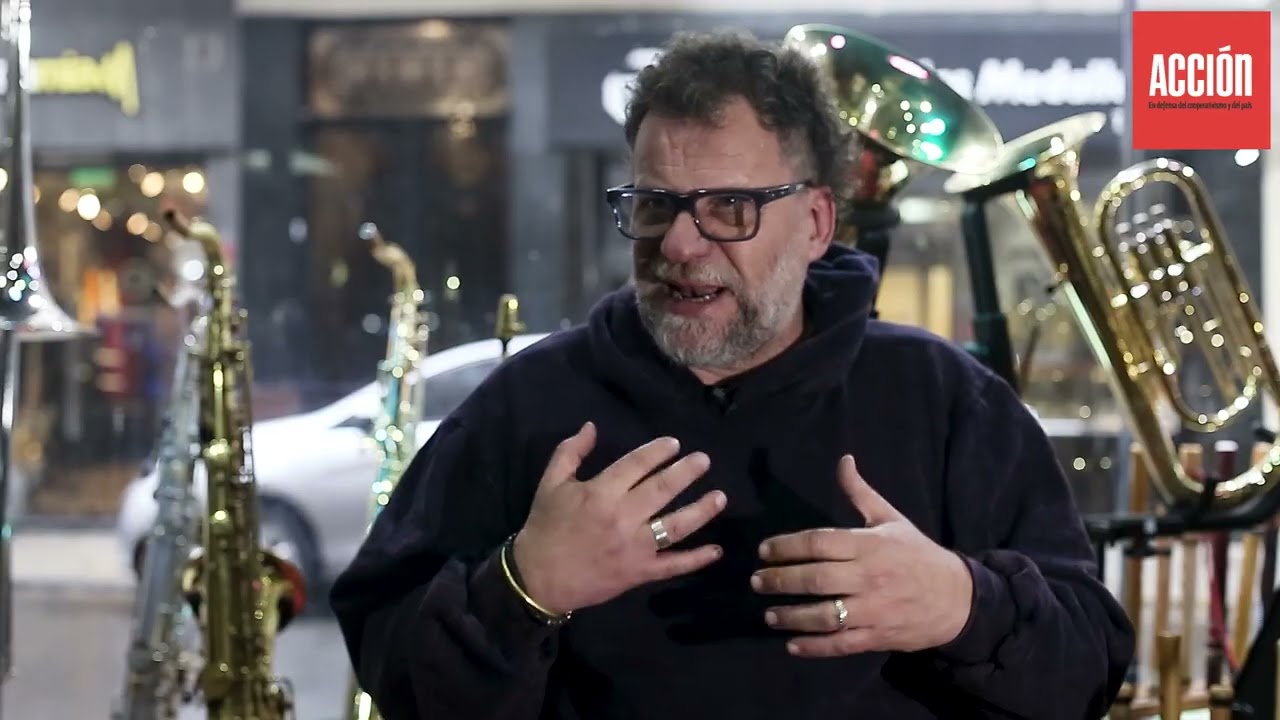 «Yo soy un bicho raro» – Revista Acción