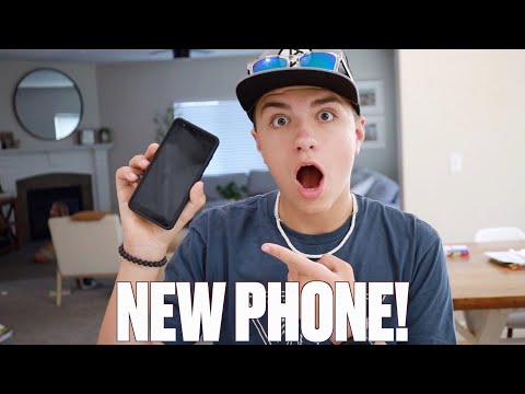 HIS FIRST NEW PHONE AS A TEENAGER | GETTING A NEW PHONE AT AGE 13 | WHEN TO GET AN IPHONE SMARTPHONE