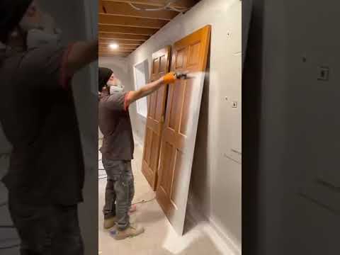How to paint doors with a sprayer 😎‼️
