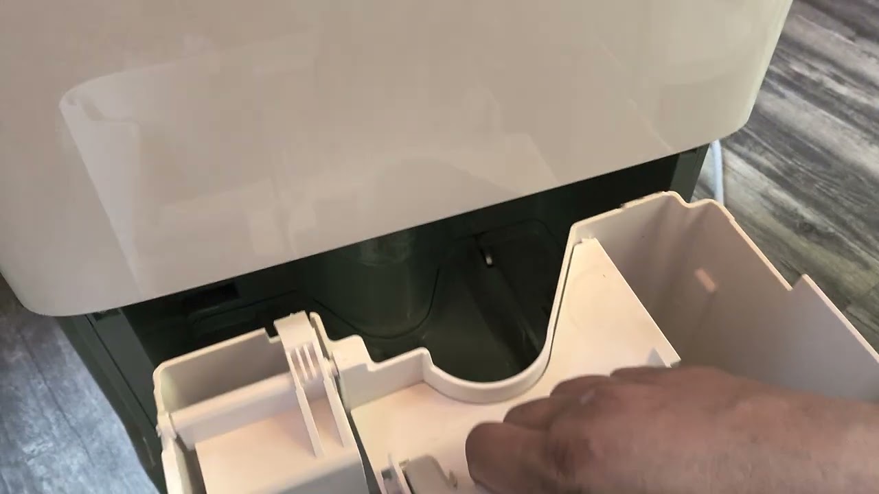 Midea Dehumidifier Detailed Review - Mostly Good, Sort Of