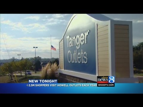2.5M visitors per year to Howell outlets