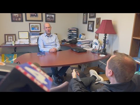 Nonprofit helps refugees speak out against Trump's executive order