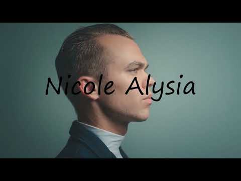 How to pronounce Nicole Alysia in English?