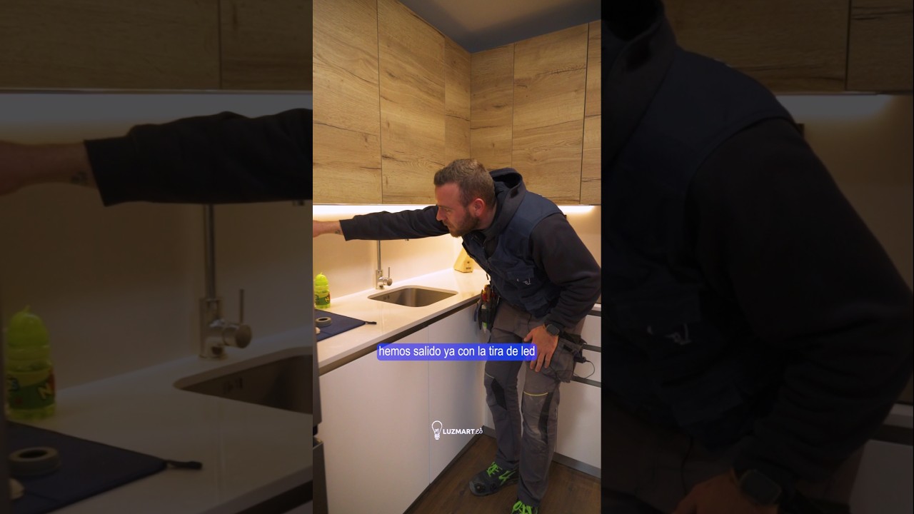 Tira led bajo mueble de cocina sin obra! #iluminacion #electricista