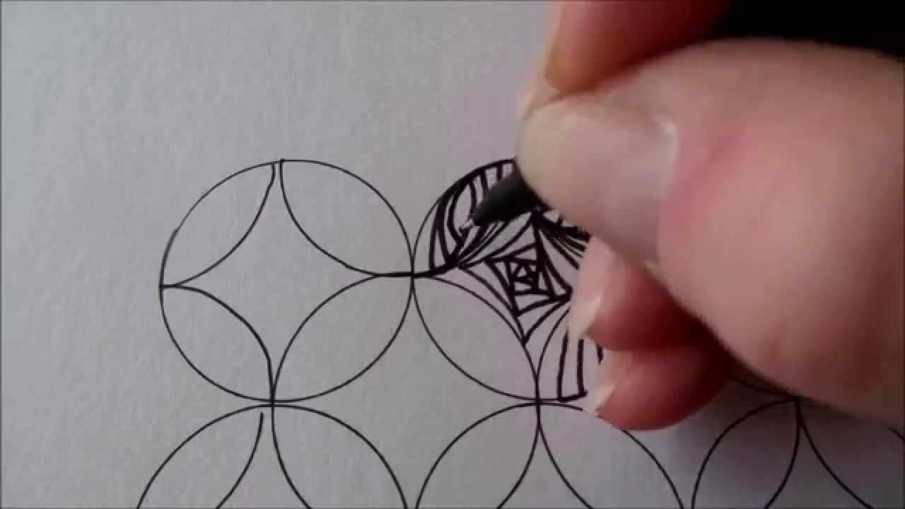 How to draw tanglepattern Paradox in circles