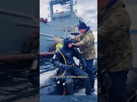BRS-63 "Ingeniero Slight": Mantenimiento a señalización marítima en #Magallanes #armada #chile