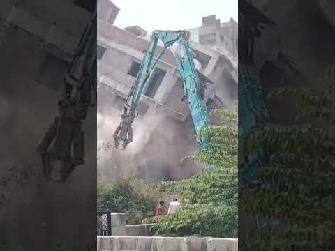 Hydra officials demolishing illegal construction in Nizam pet #hyderabad #telangana