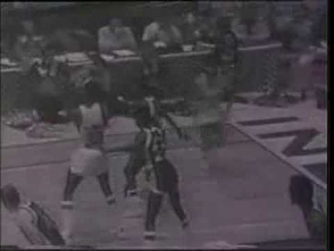 George McGinnis (22pts/21rebs/7asts) vs. Colonels (1975 ABA Finals, Game 4)