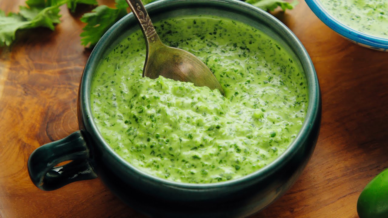 Aji Verde (Spicy Peruvian Green Sauce)