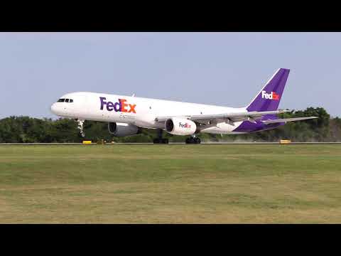 ICT Wichita Eisenhower National Airport Planespotting Wichita Kansas Home of Bombardier and Cessna