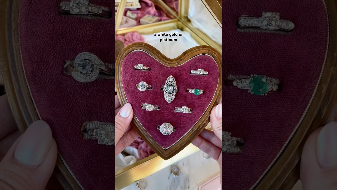 It’s like this vintage ring was made for her! #mjvjewelry #vintagejewerly