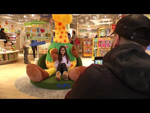 Toys R Us re-emerges with new, smaller stores