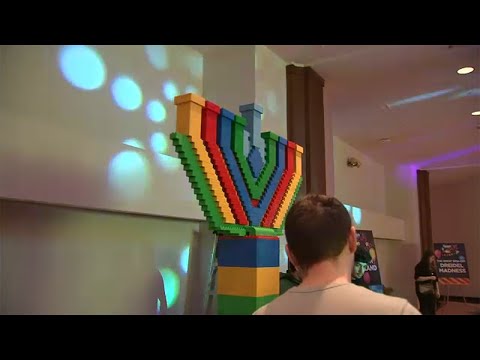 Temple Emanu-El celebrates holidays with annual Hanukkah festival